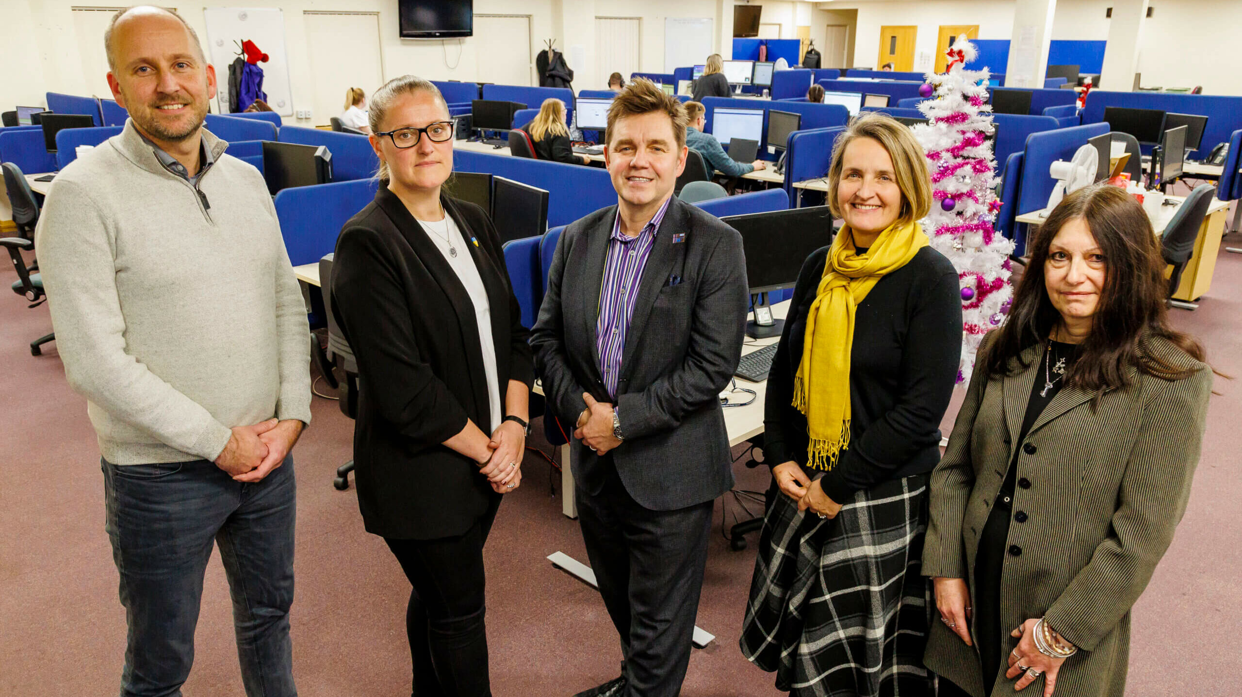 Mayor meets St Ives team at heart of better bus travel - Cambridgeshire ...